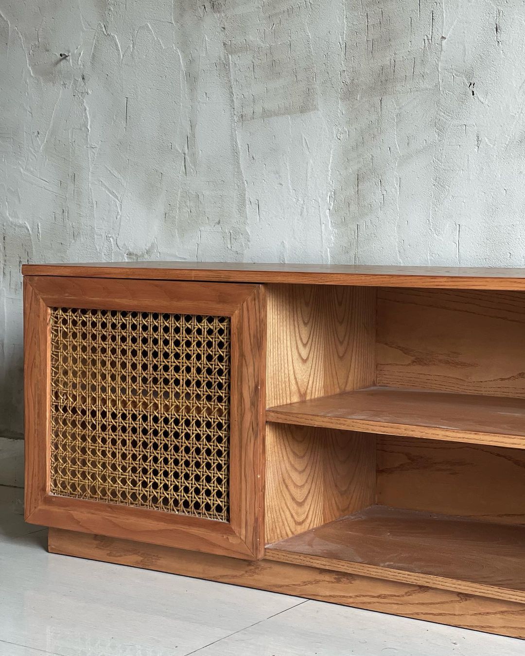 CANE TV BENCH– kollekt